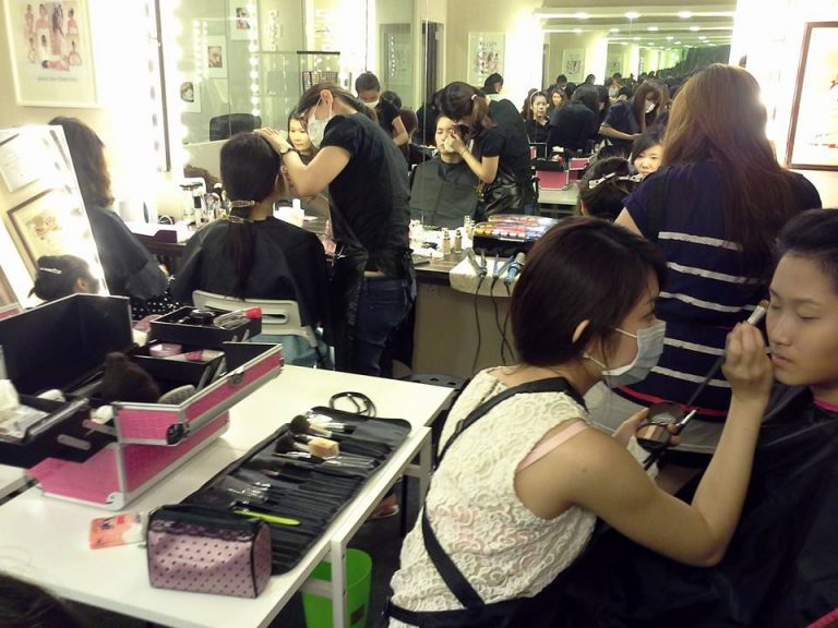 18 Makeup Classes in Singapore To Attend Some Are Free!