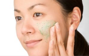 Bumps on chin: Here are 5 ways to get rid of closed comedones