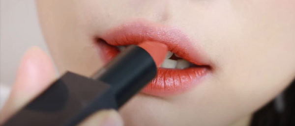 How to Do Korean Gradient Lips (2024 Guide for Beginners)