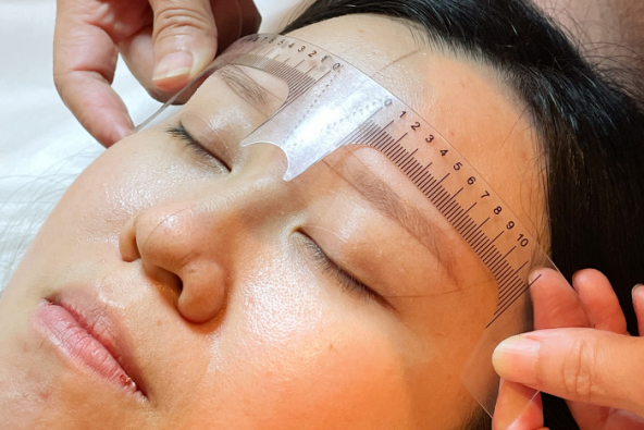 This brow embroidery technique from Korea gives you feathered, natural ...