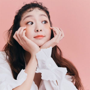 Korean bangs: How to cut and style 6 popular looks