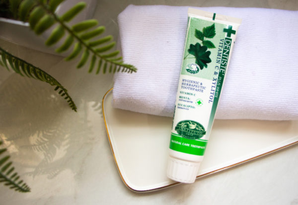 Dentiste Nighttime Herbapeutic Toothpaste review