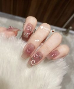 "Blush nails" are making a comeback: here's how to wear them