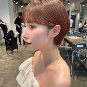 "Milk tea" beige hair is officially trending in Singapore!