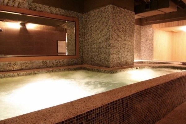 10 best couple spas to switch up your Valentine's Day plans