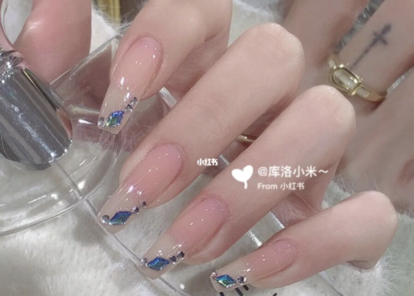 The "invisible French" manicure is perfect if you prefer a nail style ...