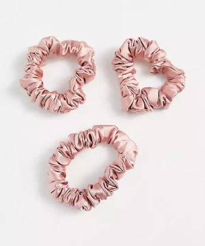 15 chic scrunchies hairstyles spotted on Korean celebrities