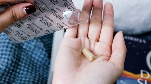 3 ways you're sabotaging a good night's sleep and how to fix it | Daily Vanity Singapore