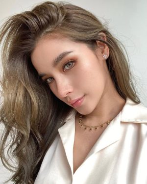 How to achieve the trending Thai makeup look, from feathered brows to ...