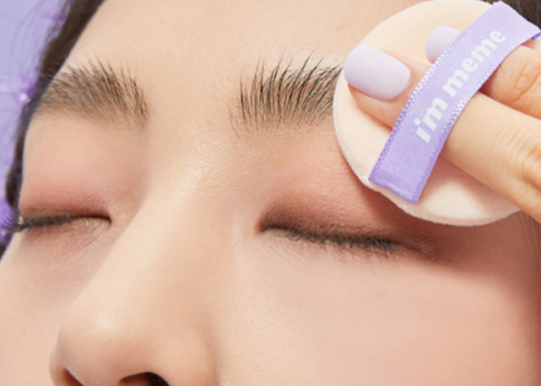 Purple setting powder could be the next makeup trend, according to ...