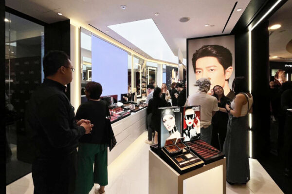 Cosplayer Hakken Shares Their Favourite NARS Product at the New Bugis ...