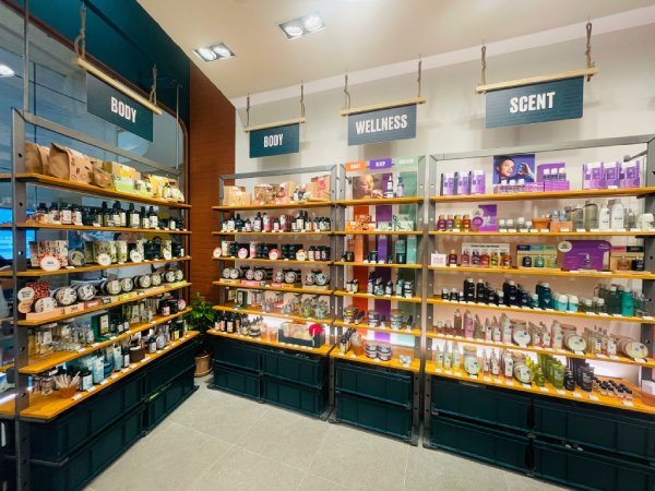Get 20% Off Storewide and Redeem Exclusive Gifts at The Body Shop's ...