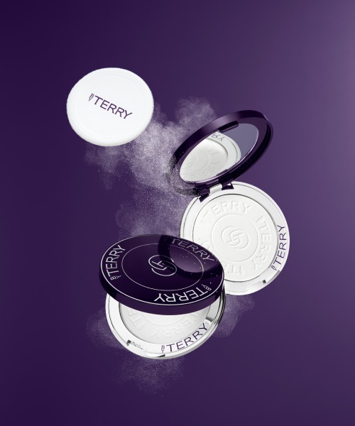 BY TERRY Hyaluronic Hydra-Powder Should Be on Your Vanity!