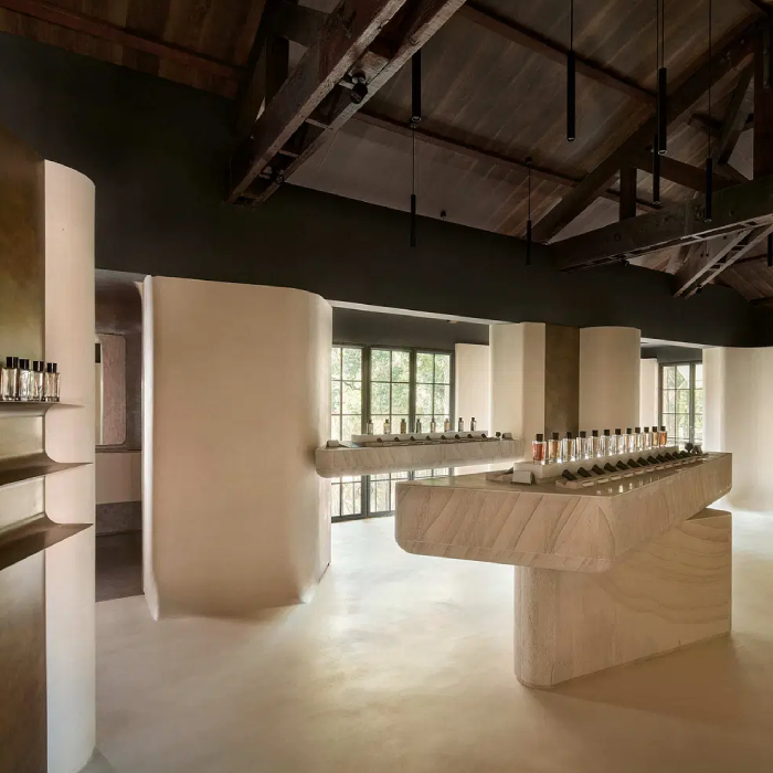 This Perfume Seen on the Hit Netflix C-drama "The First Frost" is Real ...